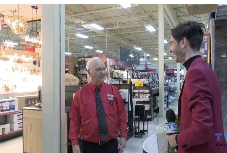 Aucun projet de retraite pour un employé de 85 ans au Home Hardware de ...